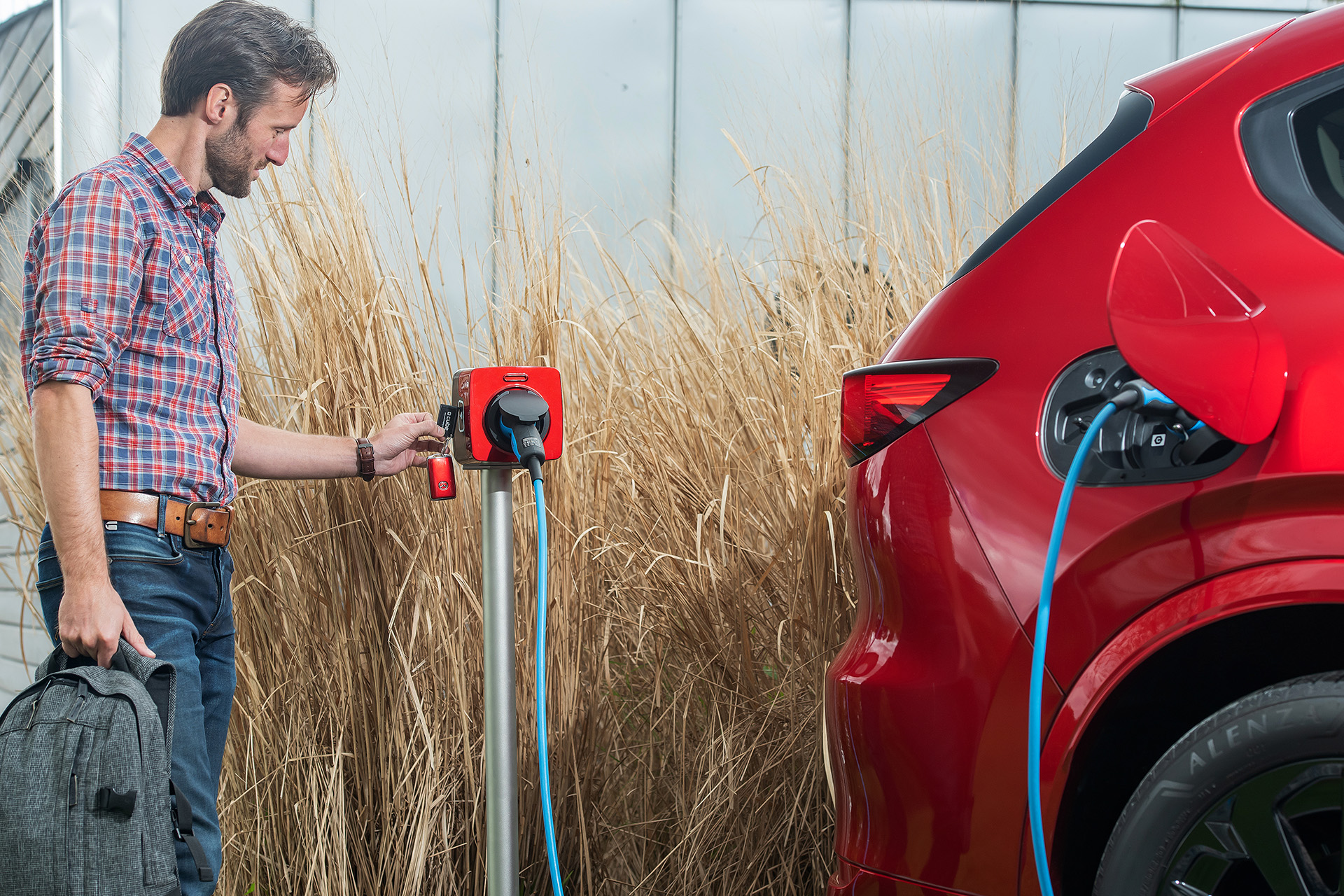 Mazda en CubeCharging: de perfecte (stijlvolle) laadoplossing - Mazda Blog