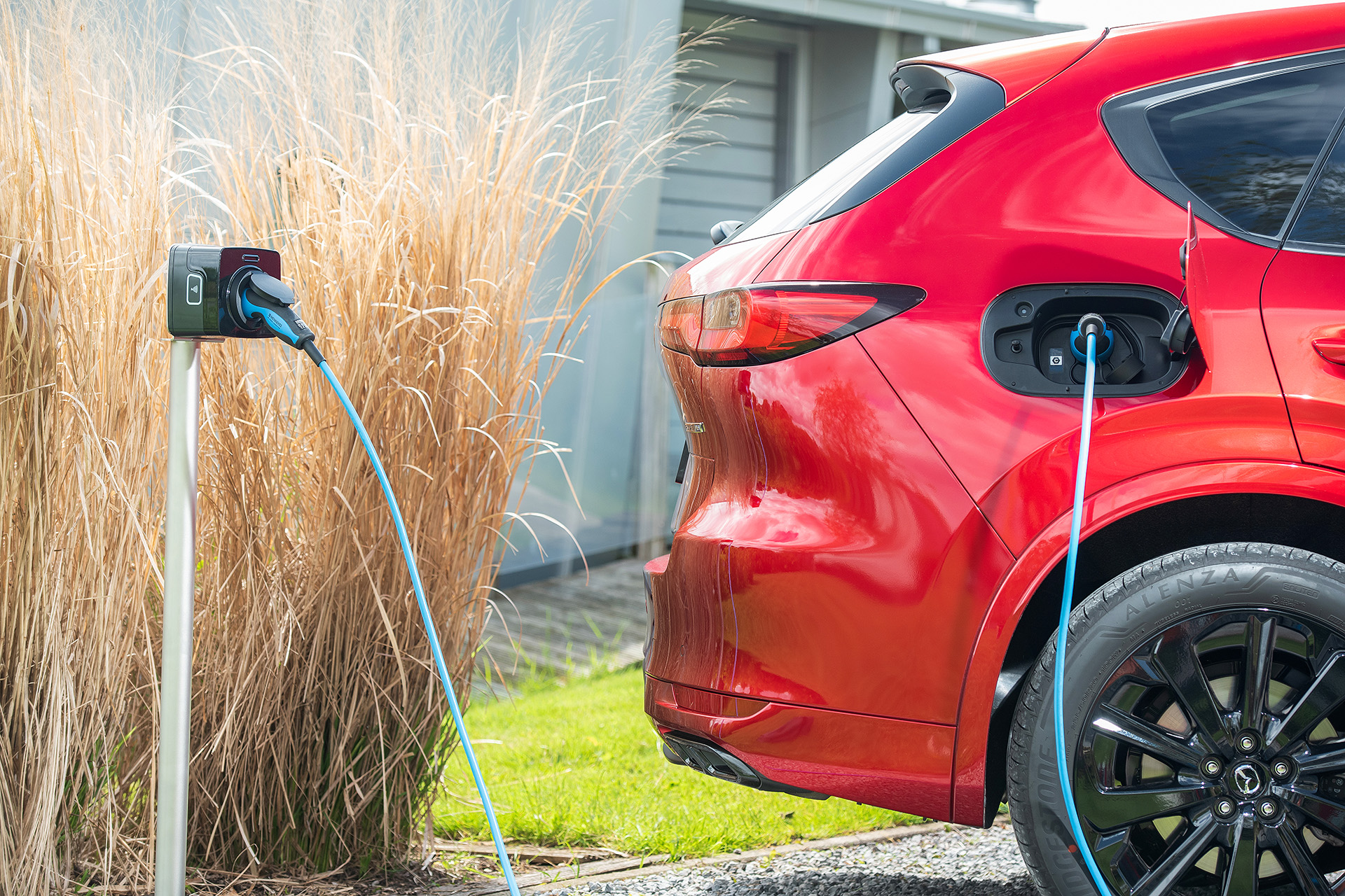 Mazda en CubeCharging: de perfecte (stijlvolle) laadoplossing - Mazda Blog